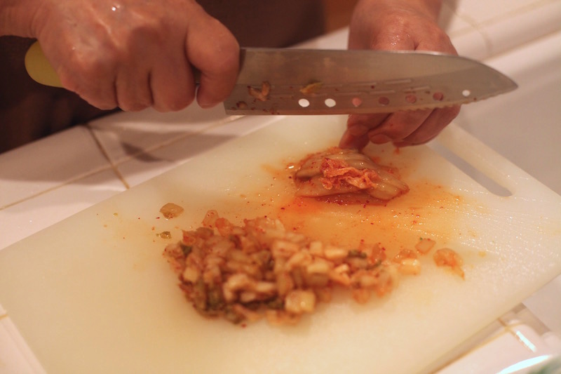 cooking-fried-rice-06-chop-kimchi - Adventures of Yoo